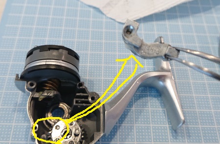 初挑戦！スピニングリールを分解してみた！リールって歪むのね…の巻 | みんなどうしてる？-keyの釣りや日常の備忘録ブログ